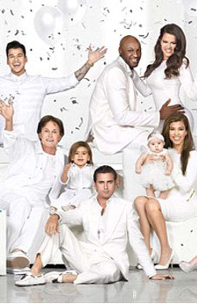 Kim Kardashian pokazała świąteczną kartkę rodzinną - HappyHair Kim Kardashian pokazała świąteczną kartkę rodzinną - HappyHair